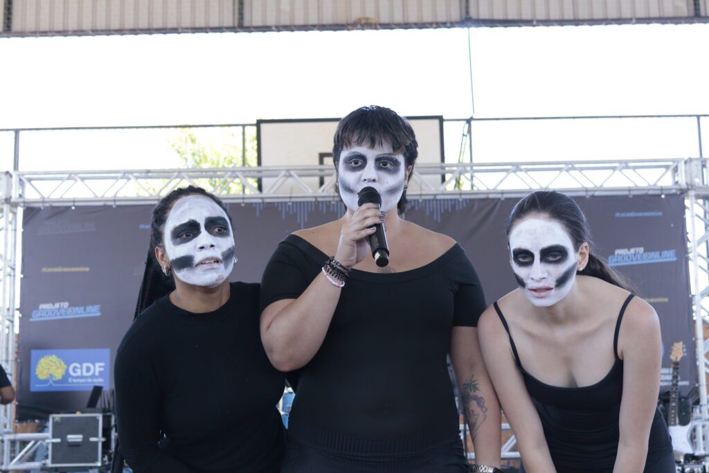 Nesta quinta, mais de 1500 Alunos do CEF-25 da Ceilândia receberam o ...