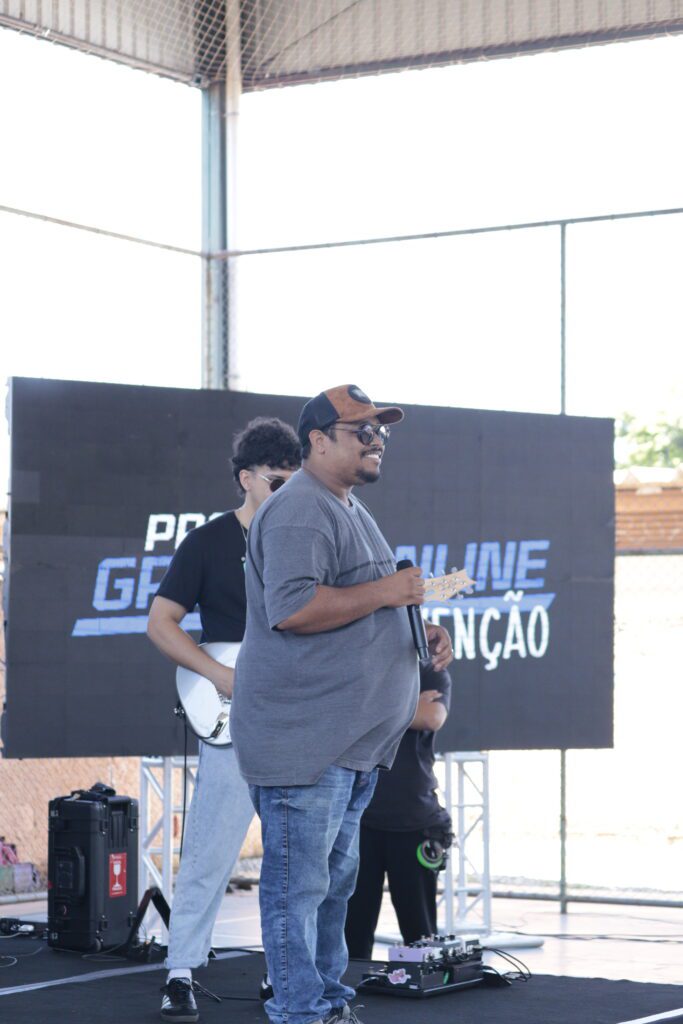 Nesta quinta, mais de 1500 Alunos do CEF-25 da Ceilândia receberam o ...